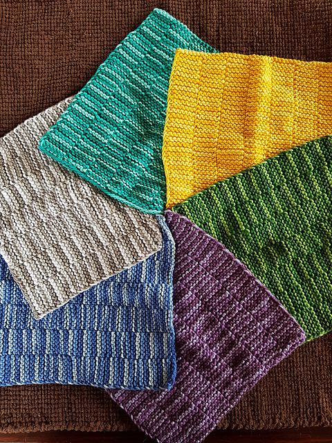 Ravelry: Easy Columns Washcloth pattern by Jeanne Brekelmans