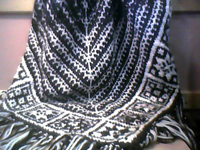 Ravelry: Voss Self Fringing Shawl pattern by Sue Flanders and Janine Kosel