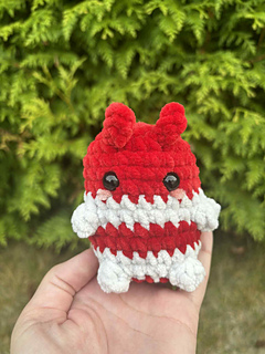 Ravelry: Candy Cane Bee pattern by TheCraftySnail