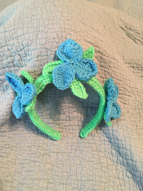 Ravelry: CraftyWhoot's Poppy Troll Flowers