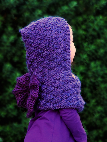 Ravelry: Hooded Dragon Cowl pattern by CreatiKnit