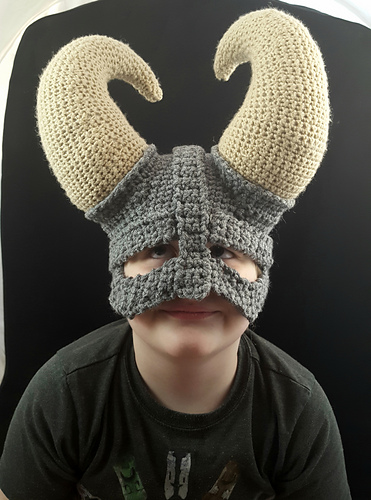 Ravelry: Large Curved Horn pattern by Jenessa Rogers