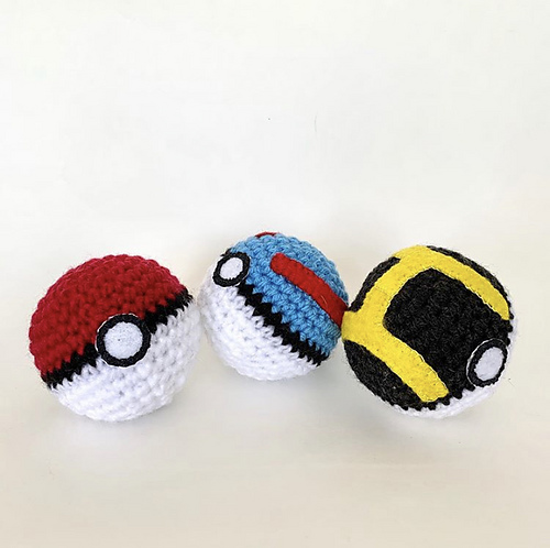 Ravelry: Pokeball pattern by Creative Haven LC