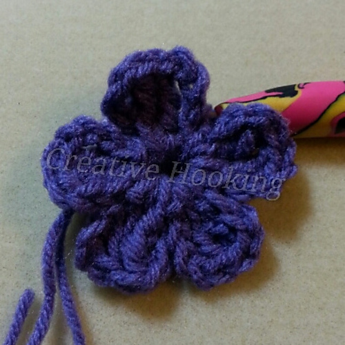 Ravelry: Simple Buttercup Flower pattern by Hellen Latham