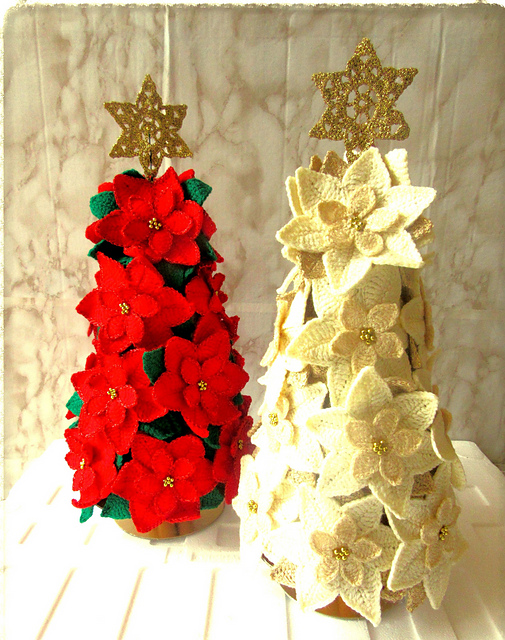 Ravelry: Christmas Poinsettia Tree pattern by CreativityClaudia