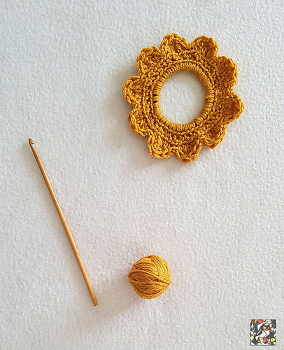 Ravelry: Flower Sun Scrunch pattern by Art EC