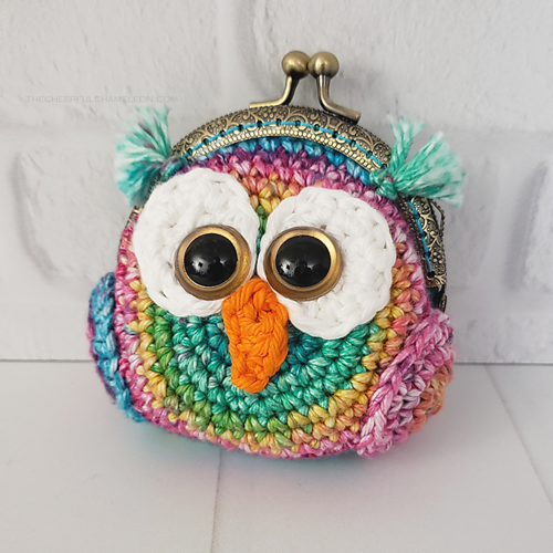 Ravelry: Owl Change Purse pattern by Charlyn Smith