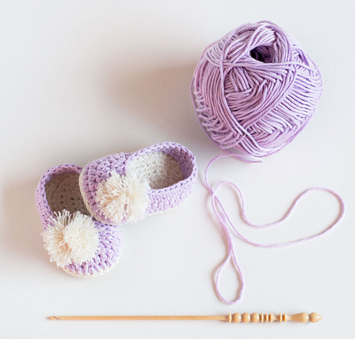 Ravelry: Crochet Baby Booties - POM POM booties pattern by Croby ...