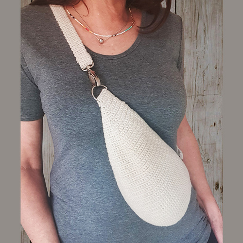 Ravelry: CROSSBODY Moon Sling Bag pattern by Angie Paul