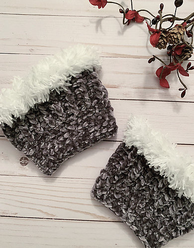 Ravelry: Velvet Vixen Boot Cuffs pattern by Crochet Boss Online