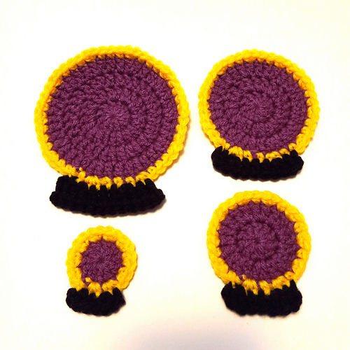 Ravelry: Crystal Ball Applique pattern by Dani West