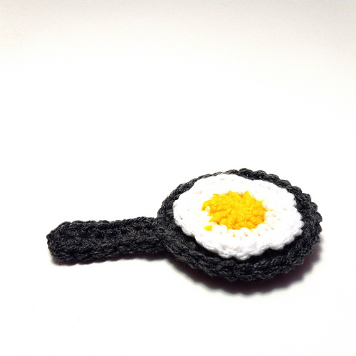 Ravelry: A Frying Pan and Egg Applique pattern by Dani West