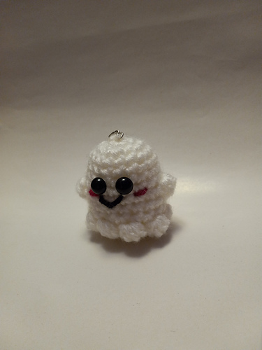 Ravelry: Ghost Keychain pattern by Dani West
