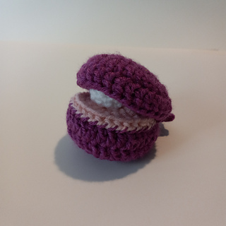 Ravelry: Clam pattern by Dani West