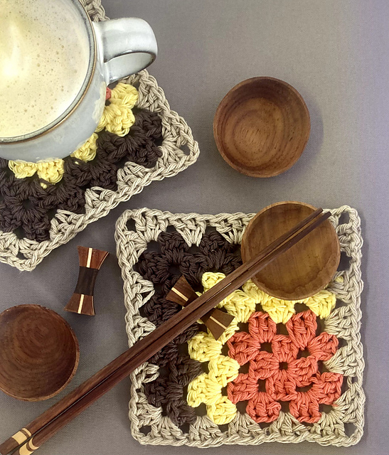 Ravelry: Mitered Granny Square Easy pattern by CrochetFrog blog