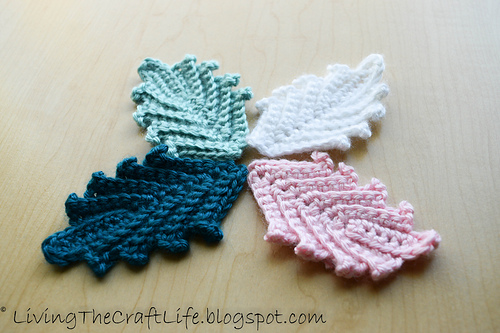 Ravelry: Feather Headpiece Applique pattern by Jessica Z