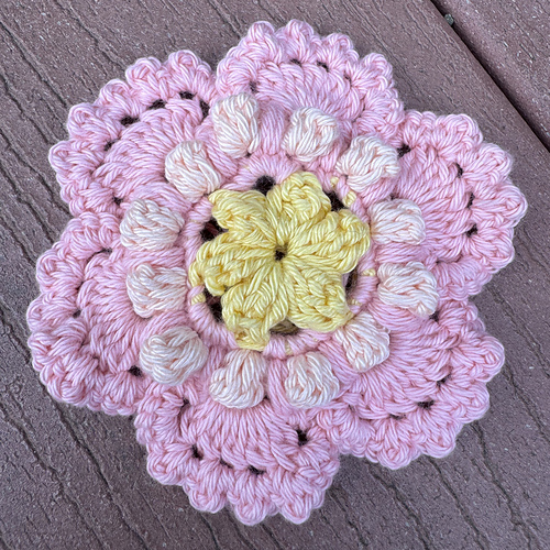 Ravelry: Charming Cosmos Flower pattern by Joy Clements