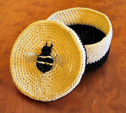 Ravelry: Bumblebee Box pattern by Sharon Silverman