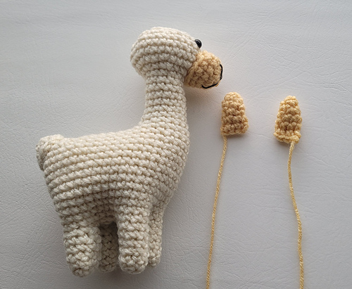 Ravelry: Peru The Llama pattern by Judy Malcolm