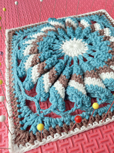 Ravelry: Fancy squishy square pattern by Fran Mori