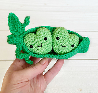 Ravelry: Peas in a Pod pattern by Jennifer Percival