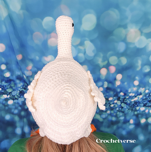 Ravelry: Porch Goose Hat with Accessories pattern by Stephanie Pokorny