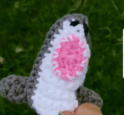Ravelry: Shark Finger Puppet pattern by Stephanie Pokorny