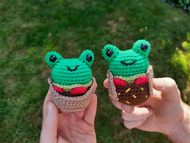 Ravelry: Taco Burrito Frog Amigurumi pattern by Sarah J Hewitt