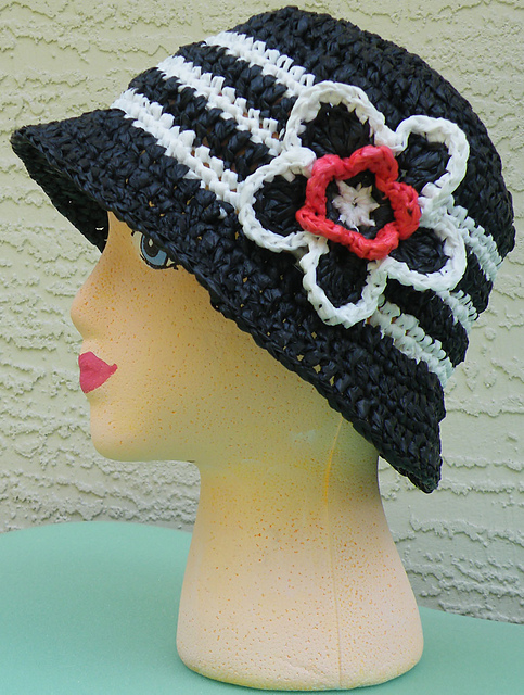 Ravelry: Plarn Cloche Hat pattern by Teresa Wooley