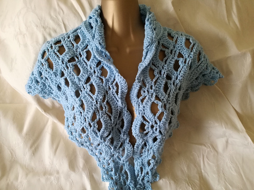Ravelry: Triangle of Fans Shawl pattern by CrochetNutsDesign
