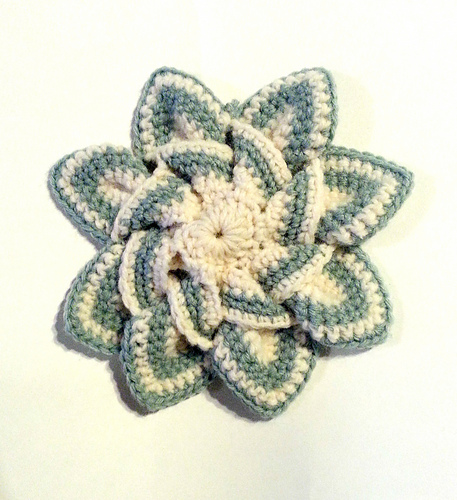 Ravelry: 8-Point Twisted Trivet - Coaster - Hot Pad pattern by Evonne Umbel