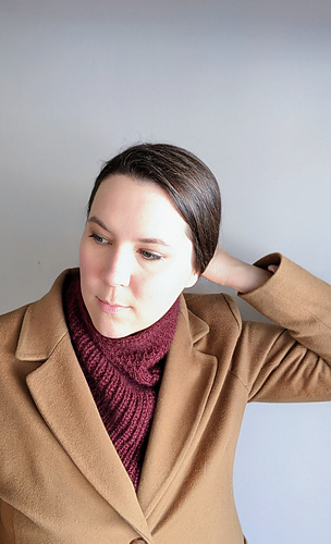 Ravelry: The Sue Cowl pattern by Allison Miller