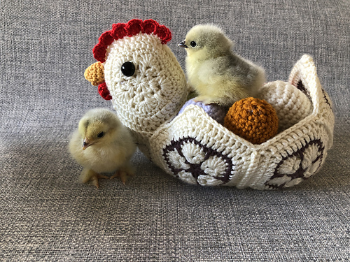 Ravelry: African Flower Chicken Basket pattern by Sarah Barratt