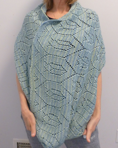 Ravelry: Bees in the Honey Cowl pattern by Munro Sisters3