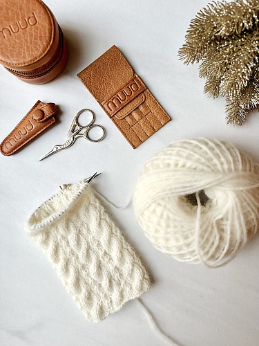 Ravelry: Ginger headband pattern by Dorothy Offeciers