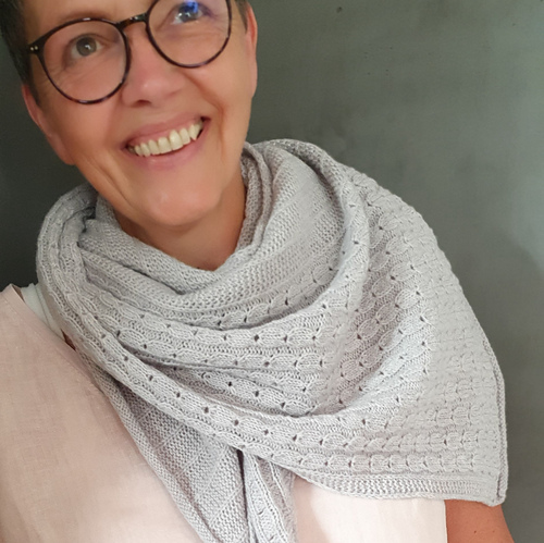 Ravelry: Hazel Shawl pattern by DUCATHI