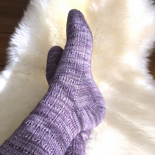 Ravelry: Tidy Socks pattern by DUCATHI