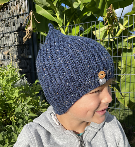 Ravelry: Little Onion Hat pattern by DUCATHI