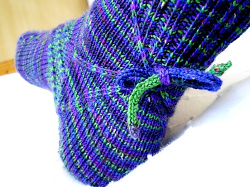Ravelry: Manolo pattern by Yarnissima