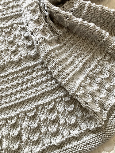 Ravelry: Seren Baby Blanket pattern by Daisy Gray Knits