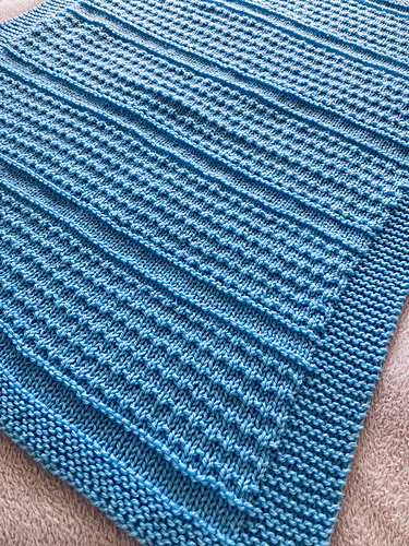 Ravelry: Idris Baby Blanket in Aran or DK pattern by Daisy Gray Knits