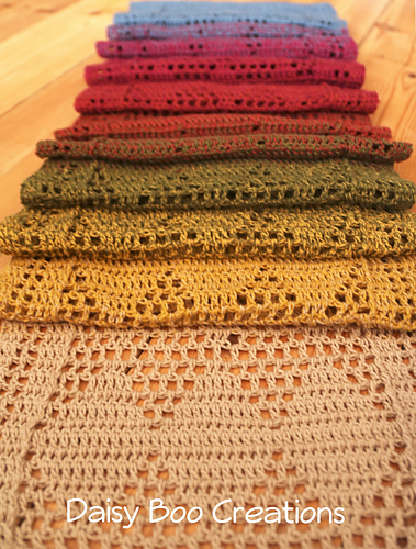 Ravelry: Faded Diamonds scarf pattern by Suzy Cowey