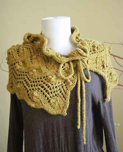 Ravelry: Acorns and Ivy pattern by Yumiko Alexander
