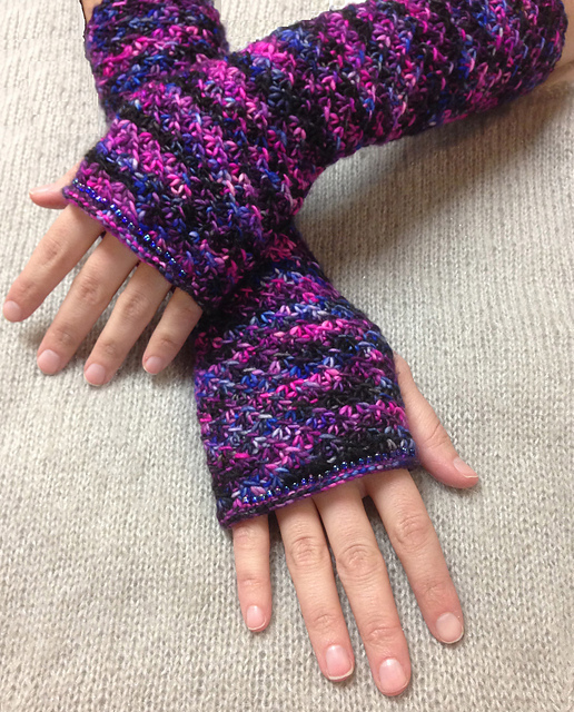 Ravelry: Punk Rock Fingerless Gauntlets pattern by Dana Freed Fiddes
