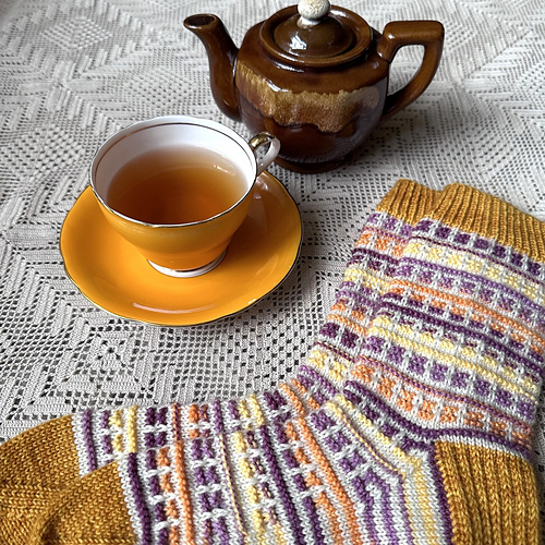 Ravelry: Corn Maze Socks pattern by Dana Rae Makes