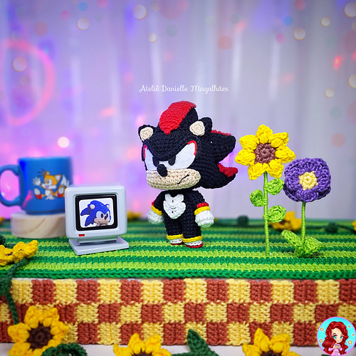 Ravelry: Shadow, the hedgehog pattern by Danielle Magalhães