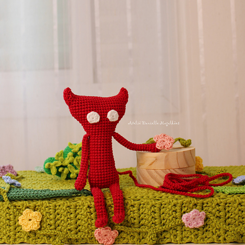 Ravelry: Red Yarny from Unravel pattern by Danielle Magalhães