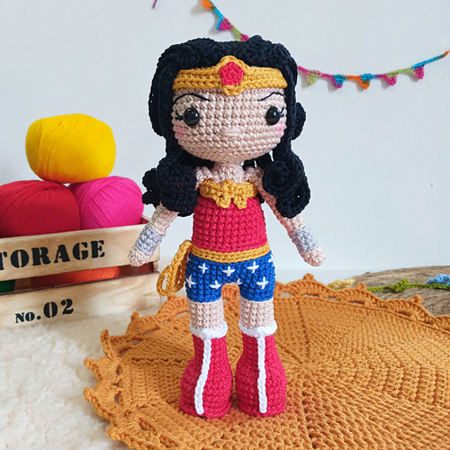 Ravelry: Wonder Woman Amigurumi pattern by Danielle Magalhães