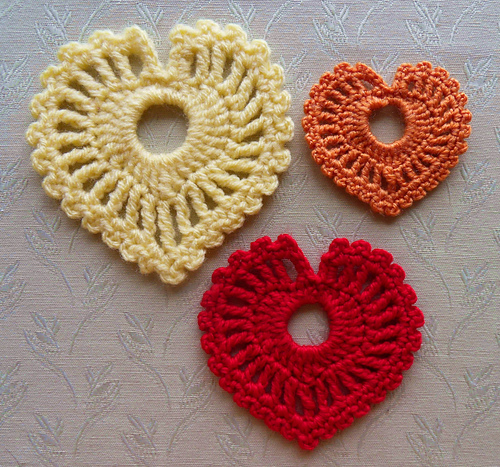 Ravelry: Lacy Little Hearts pattern by Daniela Herbertz