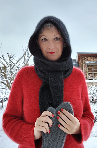 Ravelry: Dani Hood pattern by Daniela Mühlbauer